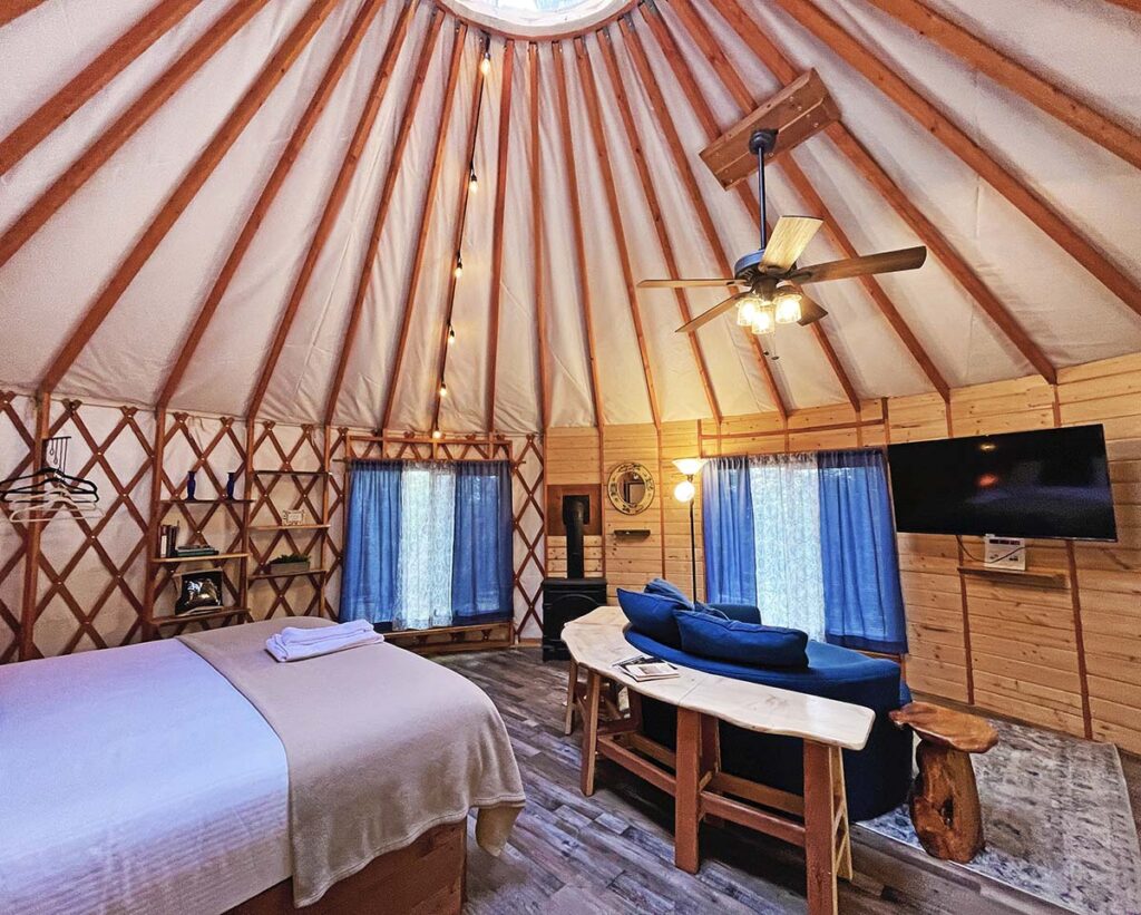 Bailey's On Palomar | Hidden San Diego